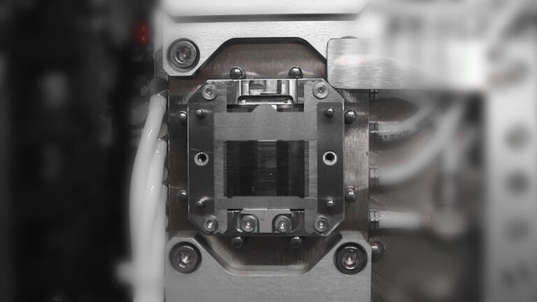 Manual Laser Bar Stacker Unstacker Station | TomoSemi